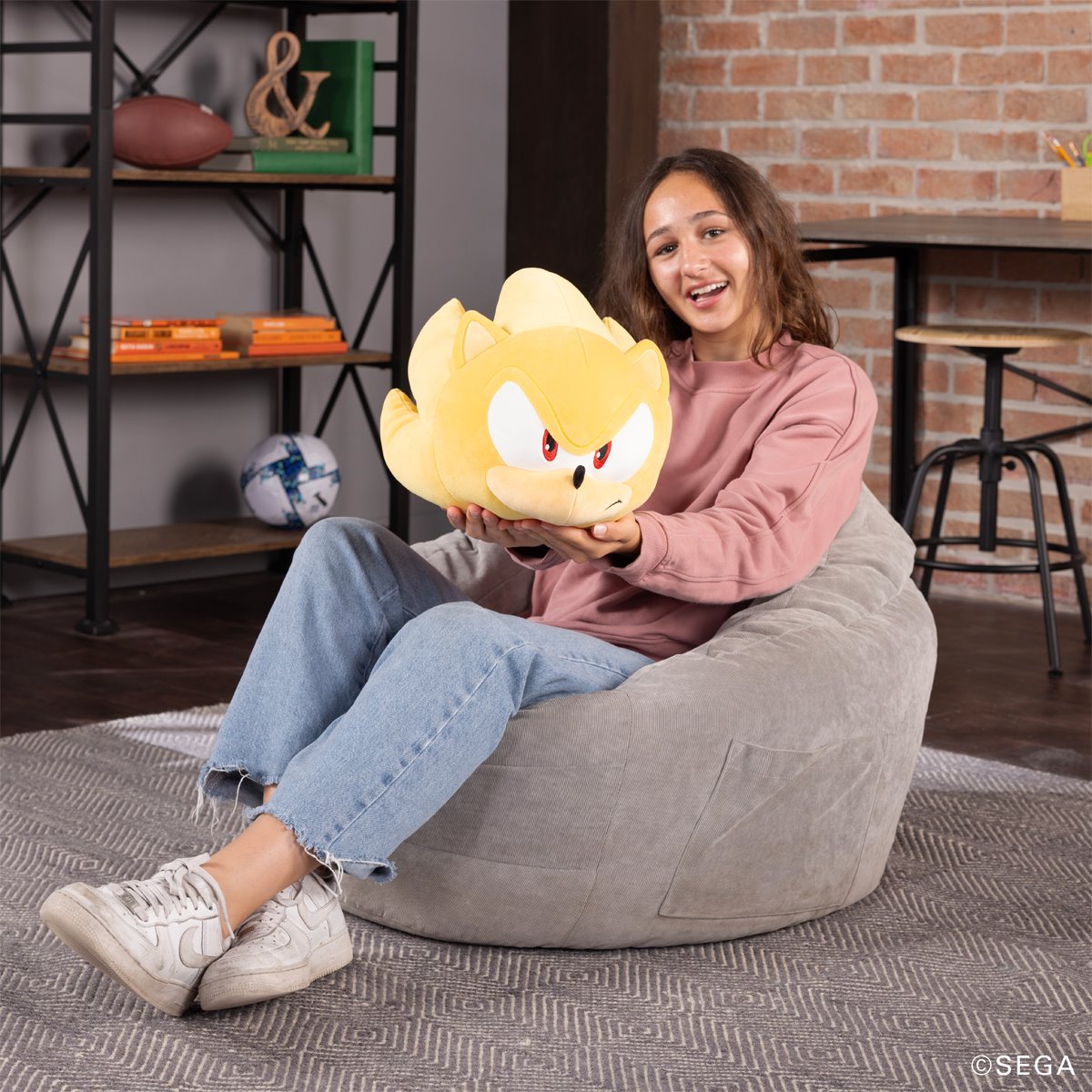 Club Mocchi Mocchi Sonic the Hedgehog Super Sonic Mega 15-Inch Plush