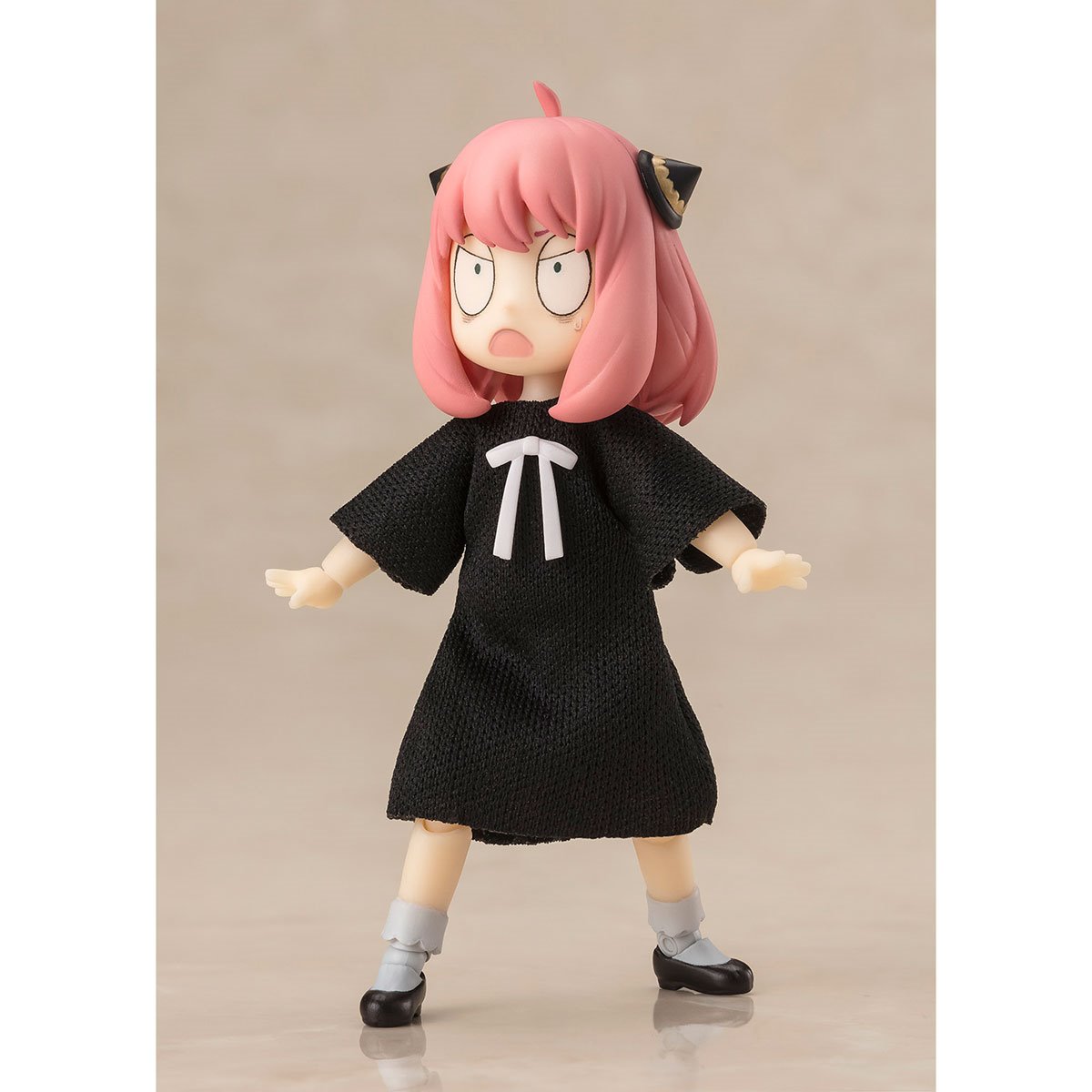 Spy x Family Anya Forger Dress Version S.H.Figuarts Action Figure
