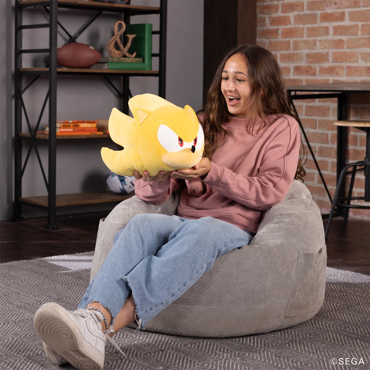 Club Mocchi Mocchi Sonic the Hedgehog Super Sonic Mega 15-Inch Plush
