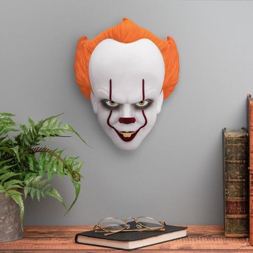 It Pennywise Mask Light - Entertainment Earth