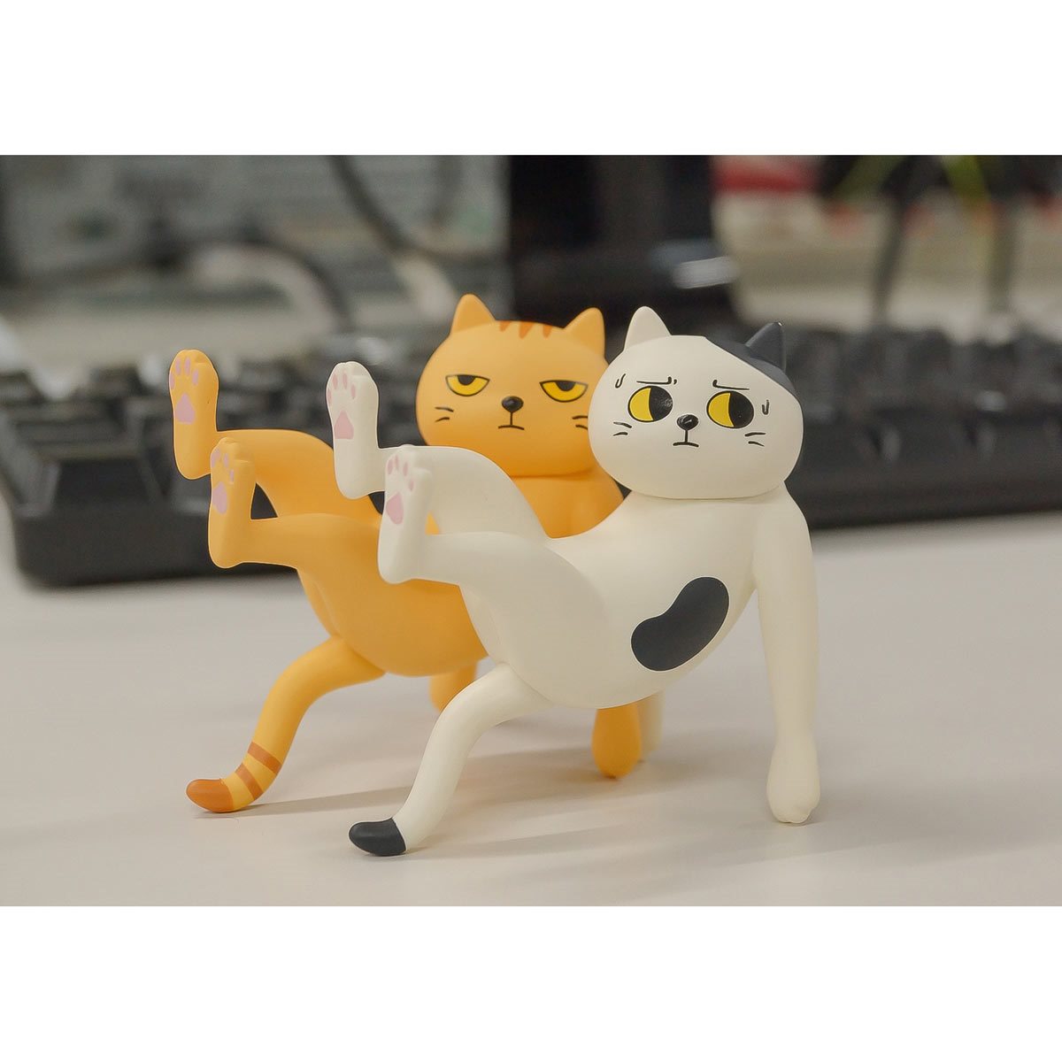 Ennoshita No Neko Mini-Figure Case of 6 - Entertainment Earth