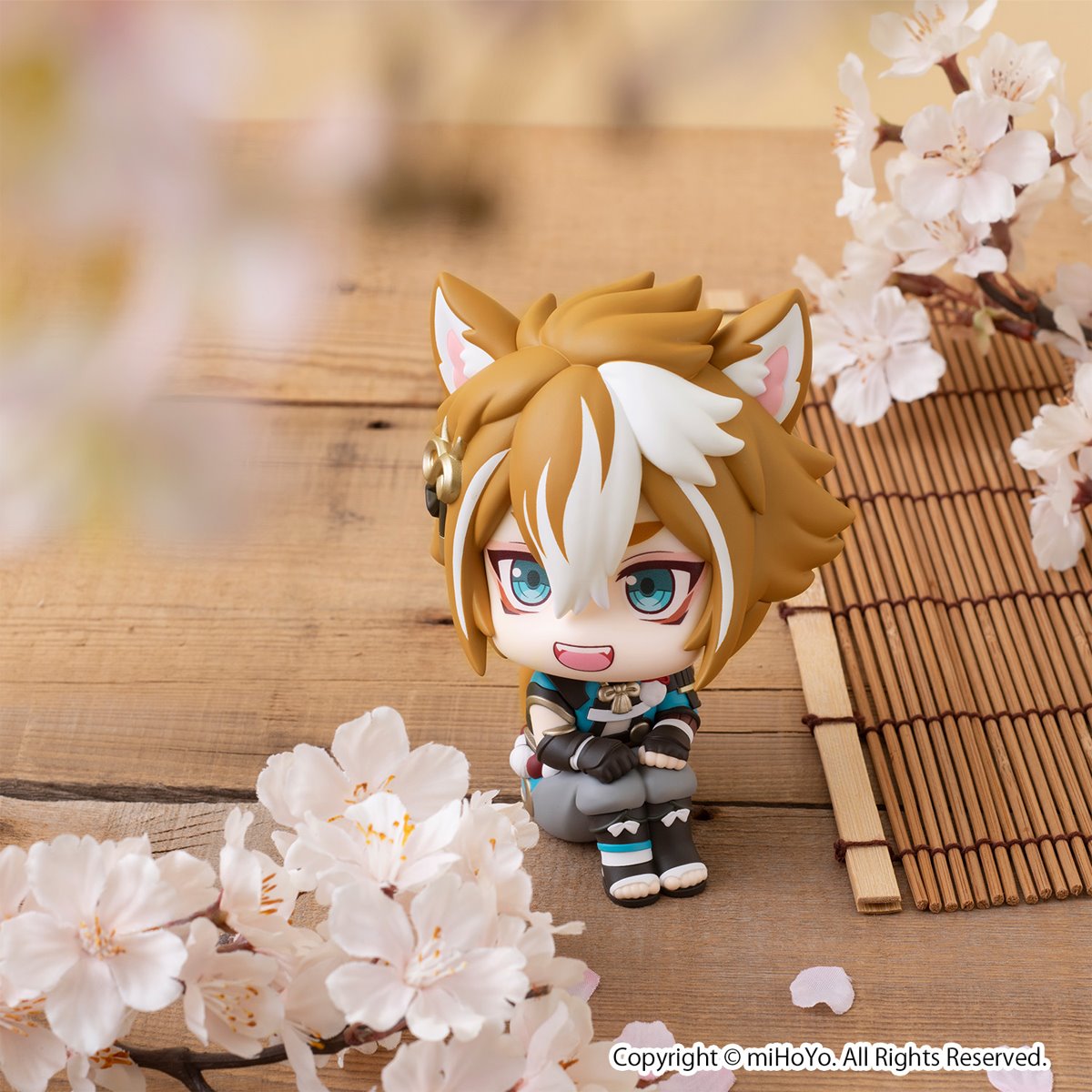 Genshin Impact Gorou Look Up Series Statue